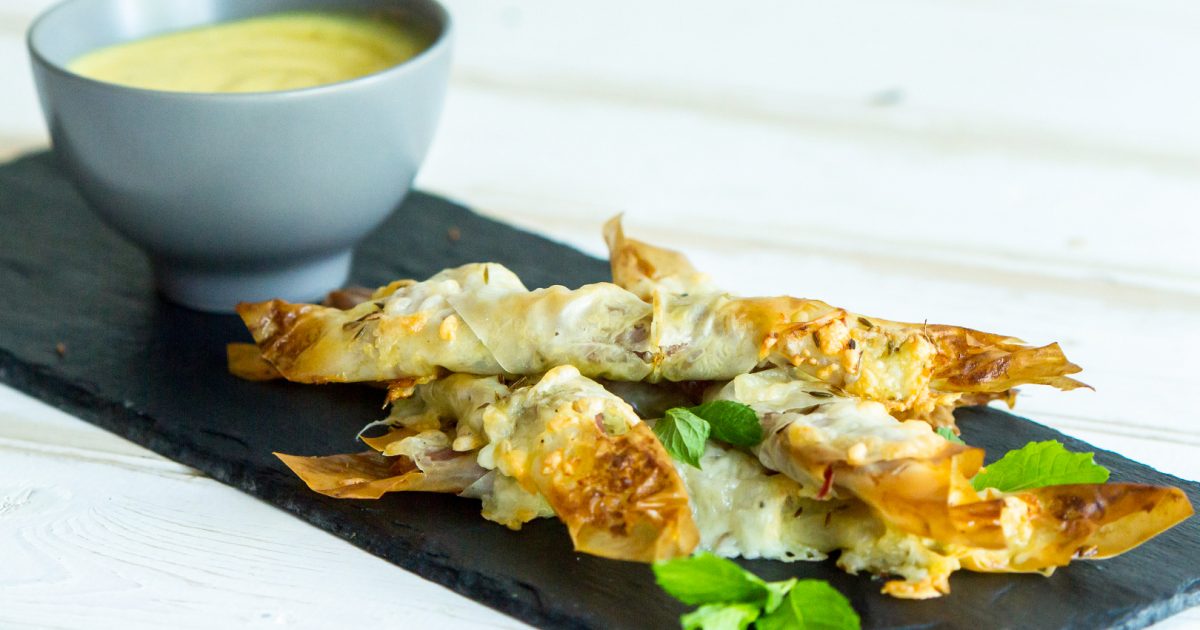 Φλογέρες με Προσούτο και Τυρί - Χρυσή Ζύμη