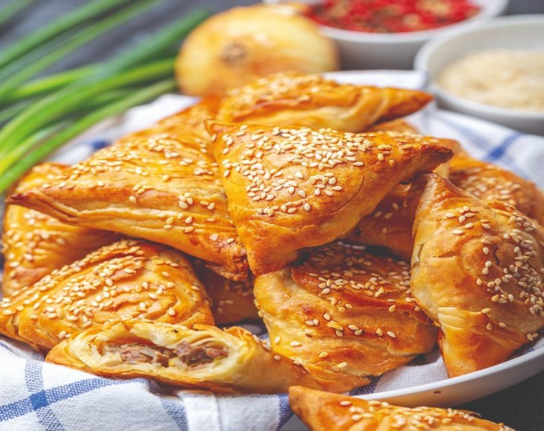 Samosas with Meat & Cheese - Χρυσή Ζύμη
