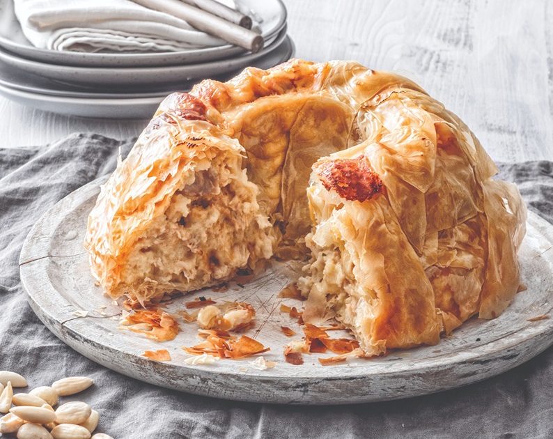 Chicken With Trahana & Béchamel In Puff Pastry - Χρυσή Ζύμη